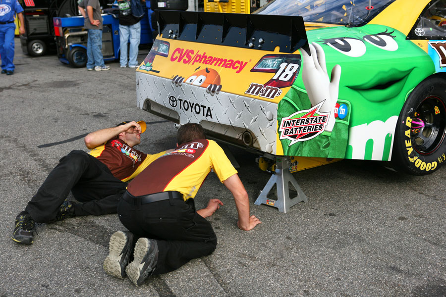 Shooting in a NASCAR Garage | Joe Farace Shoots Cars